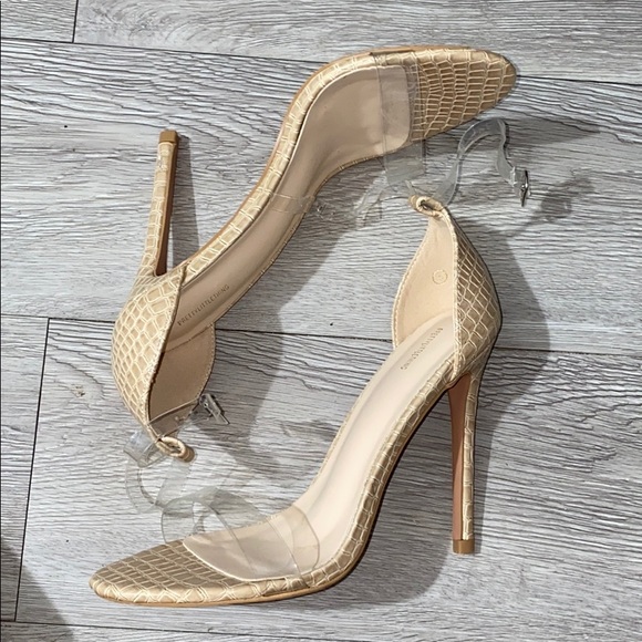 PrettyLittleThing | Shoes | Pretty Little Thing Nude Sandal | Poshmark
